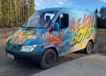 Russebuss og russebil til salgs | Russehjelpen