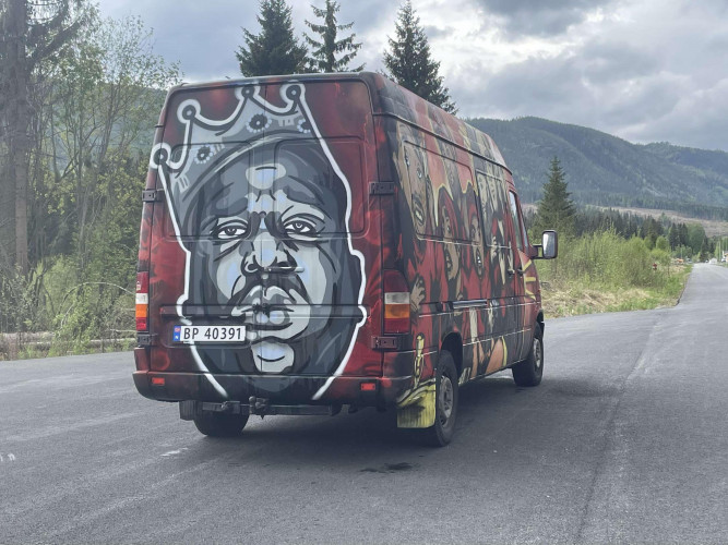 Mercedes Sprinter Russebil | Russehjelpen