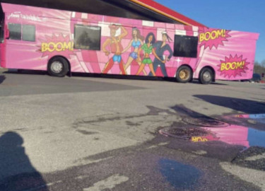 Russebuss og russebil til salgs | Russehjelpen