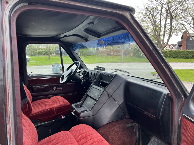 Chevrolet Russevan Med Sinnsykt Anlegg Selges! | Russehjelpen