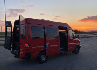 Russebuss og russebil til salgs | Russehjelpen