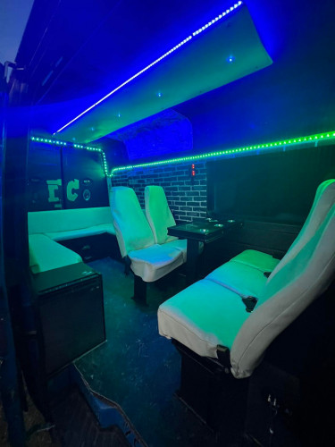 Mercedes Sprinter Russebil | Russehjelpen