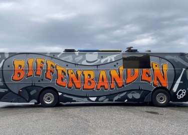 Russebuss og russebil til salgs | Russehjelpen